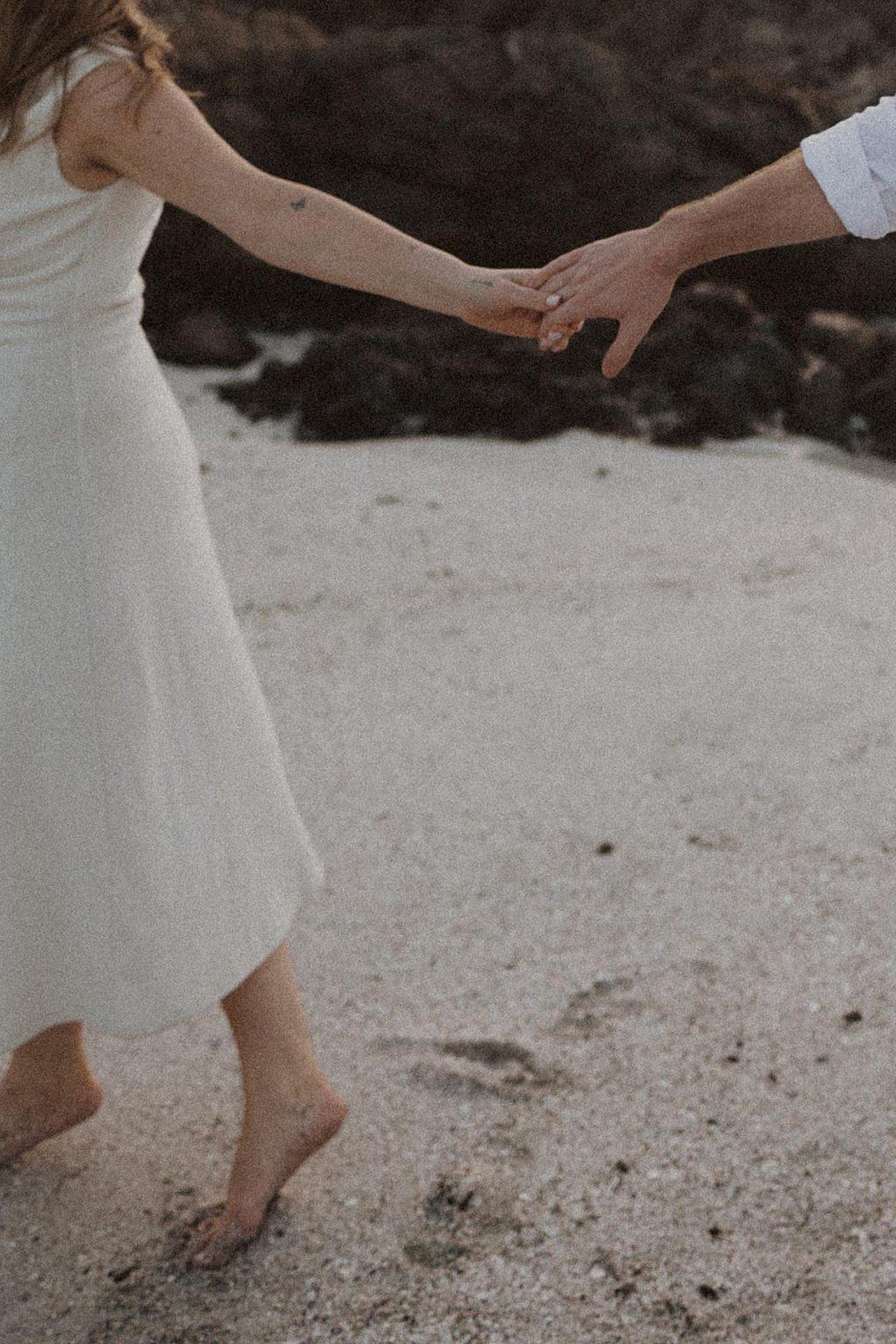 Sunset Beach Photos | Ali & Ryan - Kim Tracey Photography